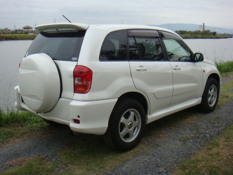 Toyota RAV4 J, 2000, used for sale